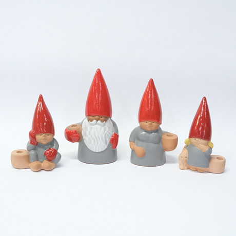 LISA LARSON. FYRA FIGURINER, TOMTAR. Keramik & Porslin - Europeiskt ...