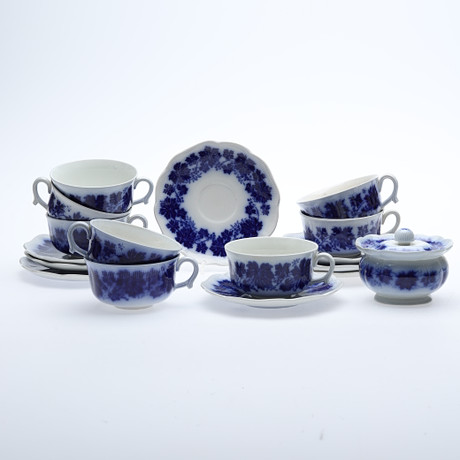 ARTHUR PERCY. A 17-piece tea set, “Vinranka”, Gefle Porslinsfabrik ...