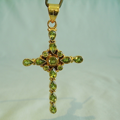 PERIDOT CROSS PENDANT 925 silver in 585 yellow gold. Jewellery ...