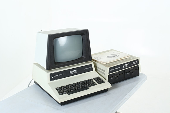 COMPUTER & FLOPPY DISK DRIVE, Commodore model 8032/8050, launched 1981 ...