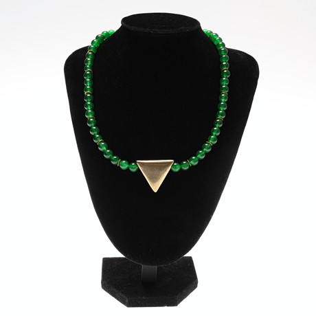 SMARAGD COLLIER. Ca 22o st. Smycken & Ädelstenar - Collier - Auctionet