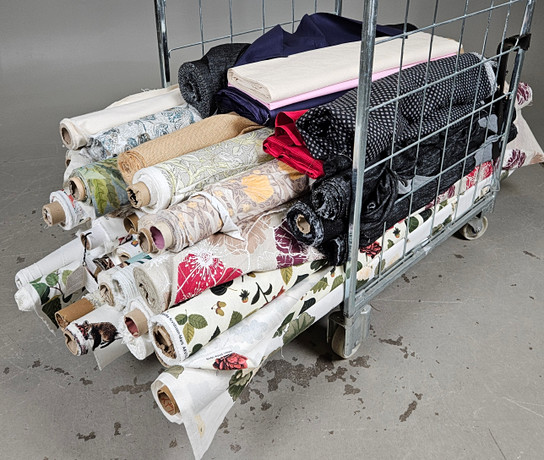 BATCH OF FABRIC ROLLS. Carpets & Textiles - Textiles - Auctionet