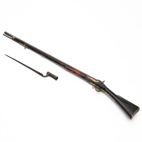 RIFLE WITH BAYONET, battle-lock, later converted, Tower, England ...