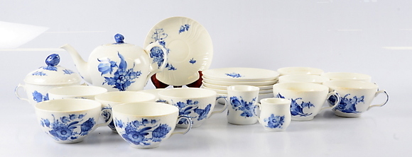TEA SET PARTS, 22 pieces, porcelain, "Blue flowers", Royal Copenhagen ...
