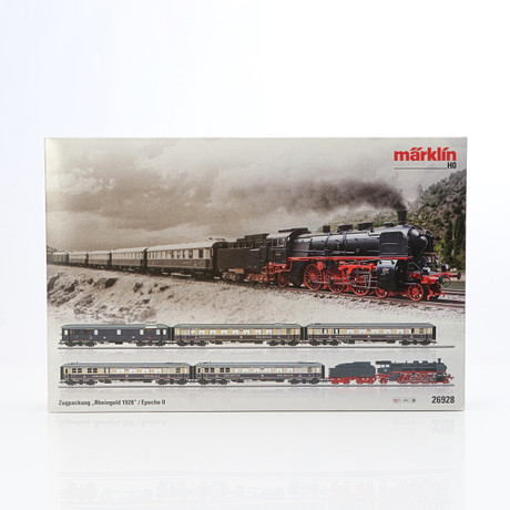 MARKLIN, TRAIN SET, LOCOMOTIVE AND 5 CARRIAGES. Scale H0. No 26928. In ...