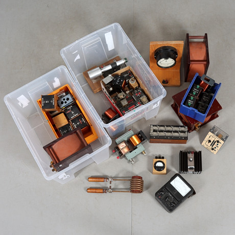 ELECTRONICS, lot with measuring instruments etc..., second half of the ...