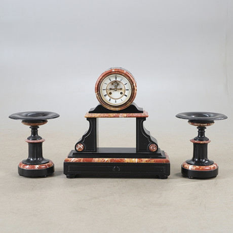 A 3-piece marble table clock with garnish, 20th century. Clocks ...