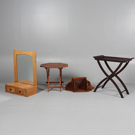 A LIGHT OAK DRESSING TABLE MIRROR, BUTLERS TRAY ON STAND, FOLDING TABLE ...