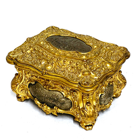 Napoleon III Rocaille style jewelry box in bronze and metal. Folk art ...