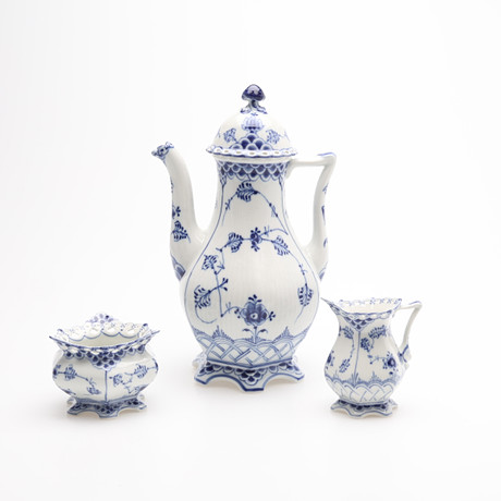 COFFEE POT, CREAM JUG & SUGAR BOWL, PORCELAIN, MUSSELMALT, WHOLE BLOND ...