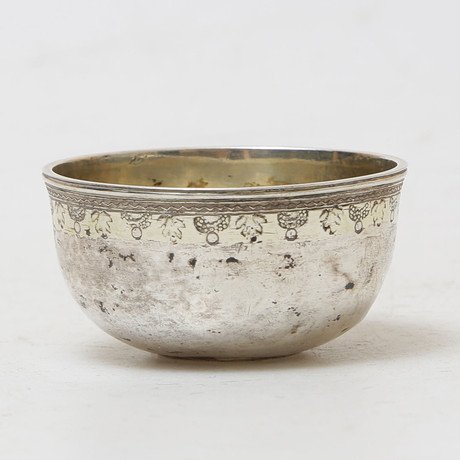 A SILVER PORPOISE, 18TH CENTURY, SILVER COIN 1 MARK OF THE YEAR 1696 ...