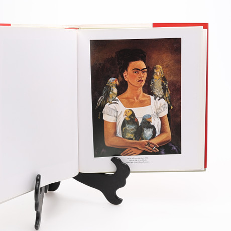 FRIDA KAHLO. HAYDEN HERRERA'S RICHLY ILLUSTRATED MONOGRAPH ON MEXICAN ...
