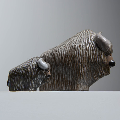 GÖRAN ANDERSSON. "Bisonoxe", 2 st, Upsala-Ekeby, 1963-73. Keramik ...