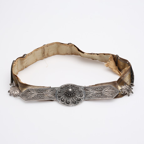 A SILVER FILIGREE BELT FROM TBILISI, EARLY 20TH CENTURY. Silver ...