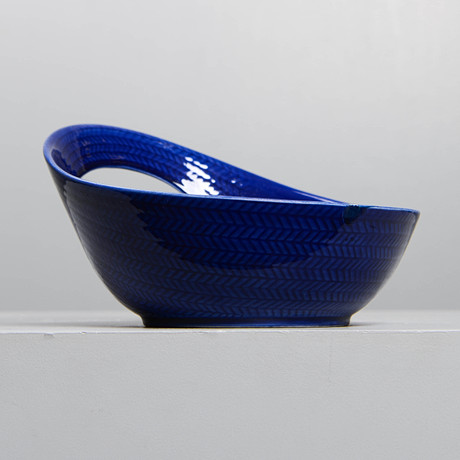 HERTHA BENGTSON. "Blå Eld", brödkorg, Rörstrand, 1951-71. Keramik ...