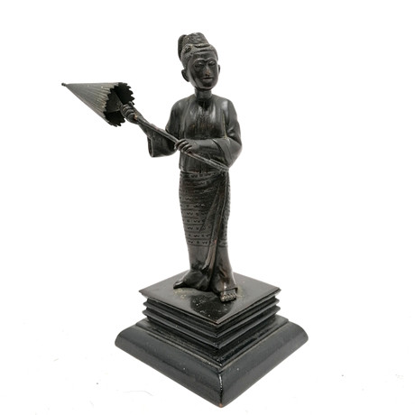 ANTIQUE BURMESE PEGU BRONZE FIGURE OF A LADY IN TRADITIONAL DRESS WITH ...