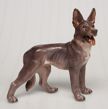 A porcelain figurine, Dahl Jensen, model no 1087, Schäfer. Ceramics ...