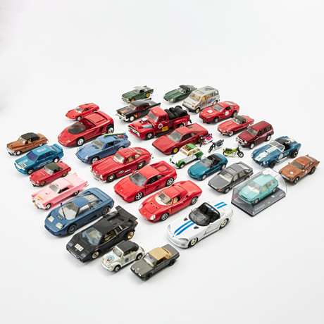CAR MODELS, for example car tracks, 33 pieces, in different scales and ...