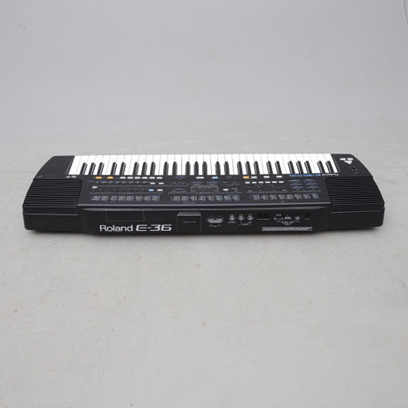 A Roland E-36 keyboard, 20th century. Miscellaneous - Musical instruments - Auctionet