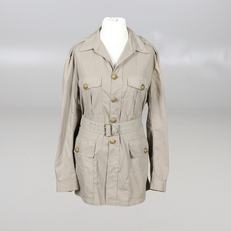 A BRITISH MILITARY TROPICAL TUNIC. Weapons & Militaria - Armour ...