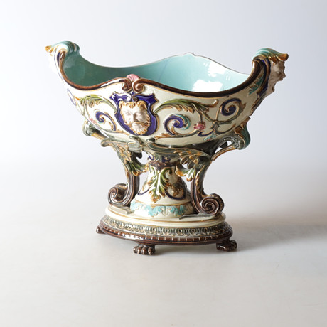 A majolica outer lining from Rörstrand, 18th/20th century. Ceramics ...