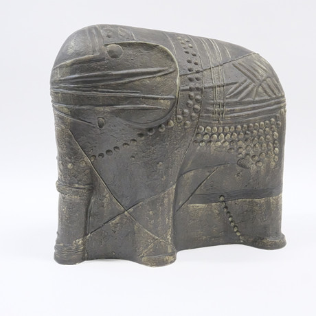 BERTIL VALLIEN. ELEPHANT FROM THE SERIES “TERRA”, REED BEACH. Ceramics ...