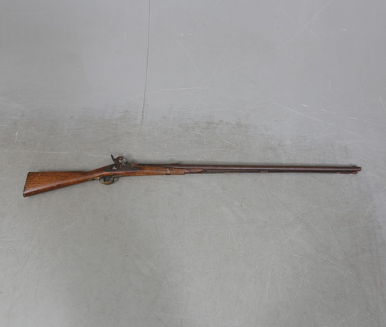 A rifle, 1800's. Weapons & Militaria - Guns & Rifles - Auctionet