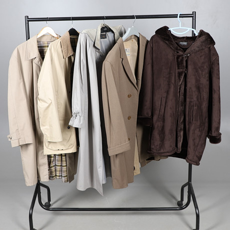 ***FIVE VINTAGE STYLE COATS. Vintage & Designer Fashion - Auctionet