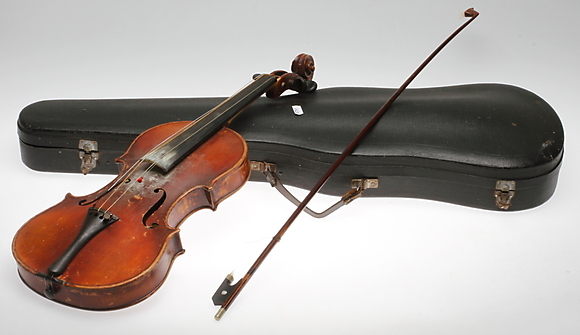 FIOL, 1800s / 1900s. Miscellaneous - Musical instruments - Auctionet
