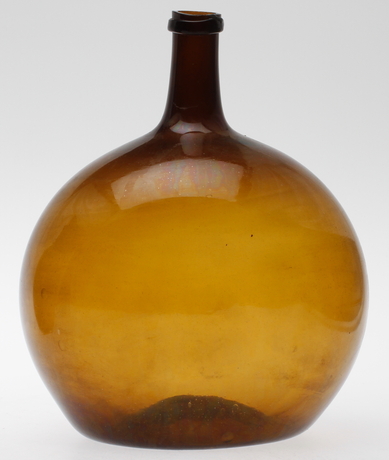 BOTTLE, glass, 1700s / 1800s. Glass - Other - Auctionet