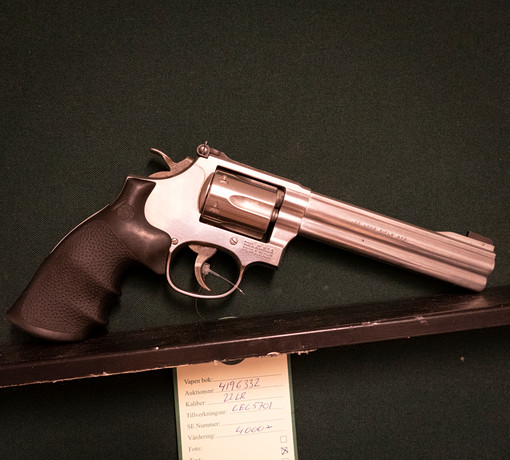 Smith&Wesson model 617-3 Kaliber 22lr Tillv.nr. CEC5701. Licensvapen ...