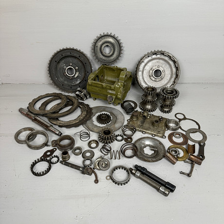 HARLEY DAVIDSON, lot of gearbox parts, 1920s, USA. Vehicles, Boats ...