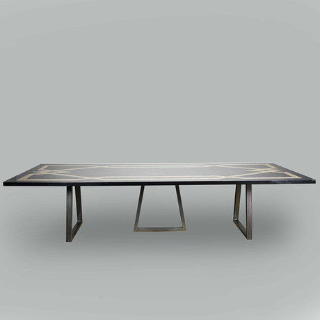 HARRISON & GIL DINING TABLE. Furniture - Dining room furniture - Auctionet