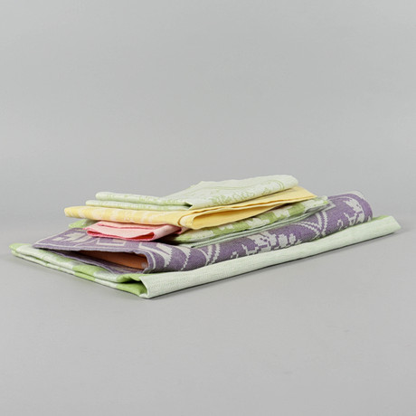LINNE Klässbols Linneväveri. Mattor & Textil - Textil - Auctionet
