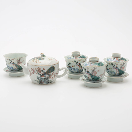 A set of 5 porcelain tableware, enamel decor, China, 18th/20th century ...