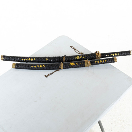 2 Katana and Wakizashi swords (Daisho pair). Weapons & Militaria ...