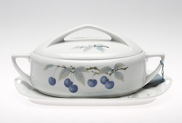 TERRIN with PLATE, Classic Rose, Rosenthal. Ceramics & Porcelain ...