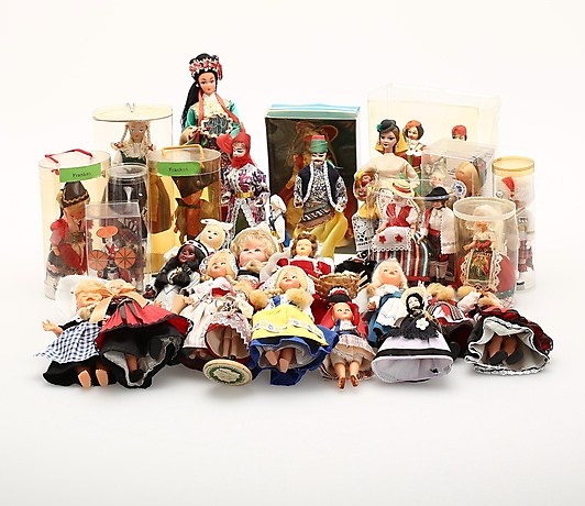 DOLL COLLECTION, 30 pcs. Toys - Auctionet