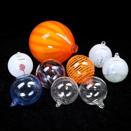 GLASKULOR/FÖNSTERHÄNGEN, 9 st, Kosta Boda mm 1900-talets andra hälft ...