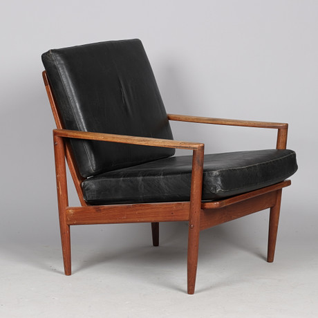 JOHN BONÉ. Tillskriven. Teak fåtölj med lösa kuddar i läder, Danmark ...