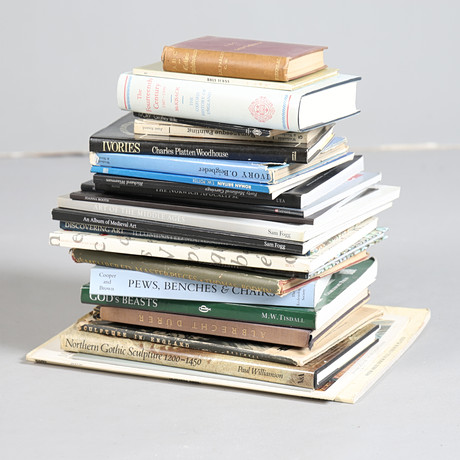 A COLLECTION OF ANTIQUE REFERENCE BOOKS (QTY). Books, Maps ...