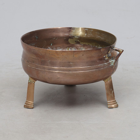 GRYTA, malm, 1800-tal. Silver & Metall - Övriga metallföremål - Auctionet