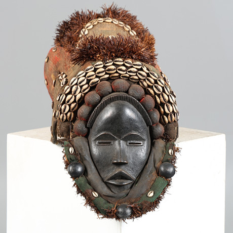 A DAN HEADDRESS, IVORY COAST/COTE D'IVOIRE. Ethnographica - African ...
