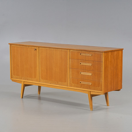 SIDEBOARD Teak, 1950/60-tal. Möbler - Skåp & Hyllor - Auctionet