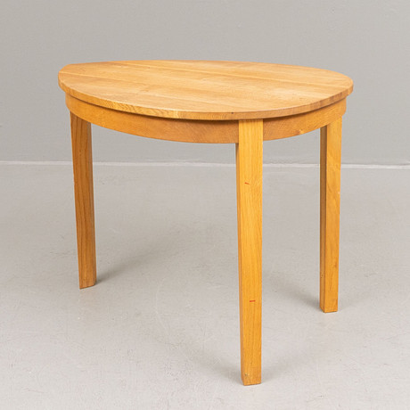 GUNNAR BERG (FÖDD 1951). Table, oak, design, signed and dated 2004 ...