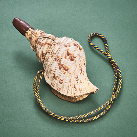A Japanese warhorn HORAGI, in the shape of a shell, late 19th century ...