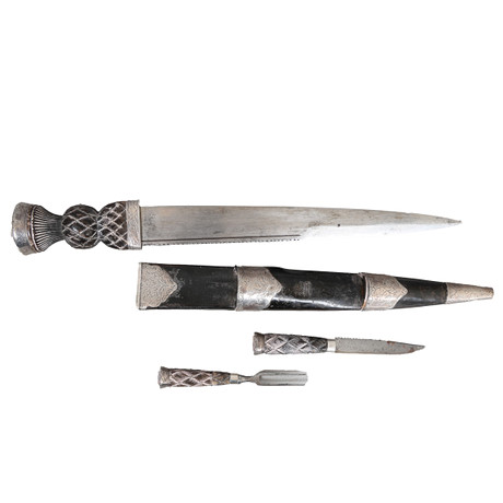 A SCOTTISH WHITE METAL MOUNTED DIRK. Weapons & Militaria - Edged ...