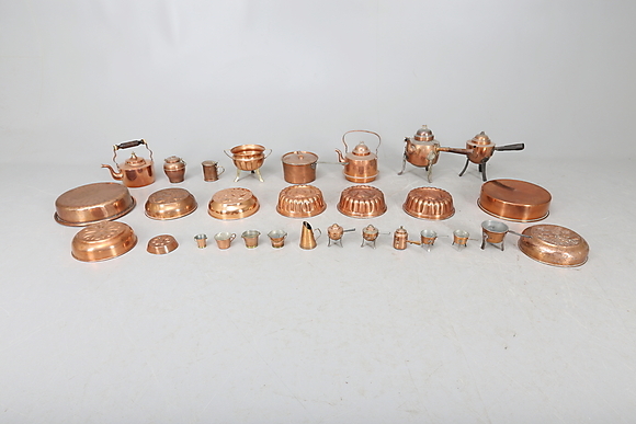 COLLECTION OF COPPER OBJECTS. Silver & Metals - Pewter, Brass & Copper ...