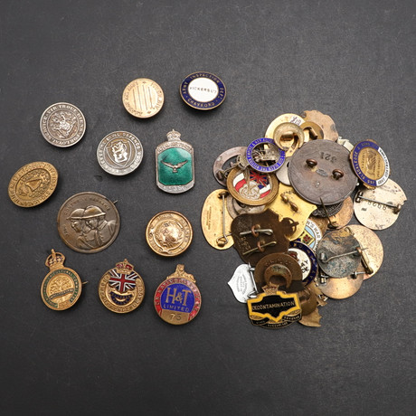 AN INTERESTING COLLECTION OF FIRST AND SECOND WORLD WAR 'ON SERVICE ...