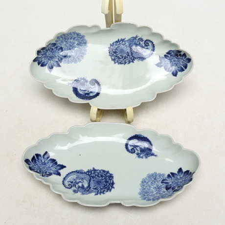 FAT, 2 st, porslin, Kina, med 6 tecken under, moderna. Keramik ...